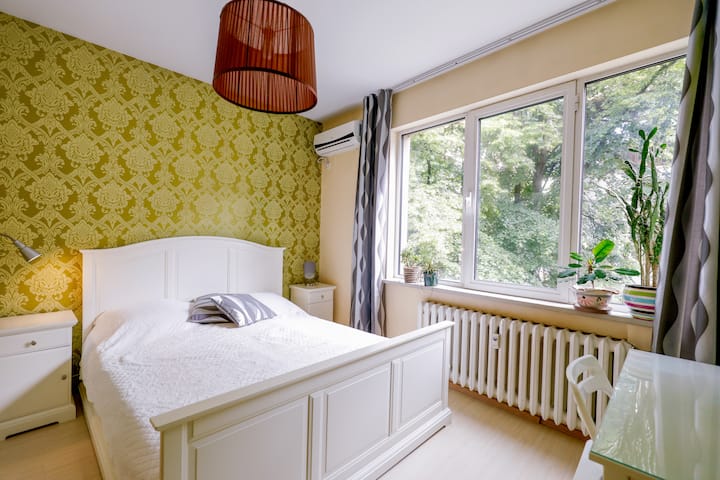 Sophia Apt In The Heart Of Sofia - Sofia