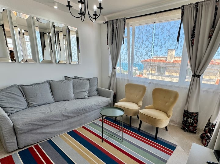 Flores Garden D28 Spacious 2 Bdr - Chernomorets