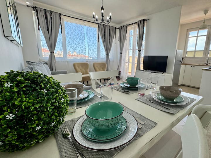 Flores Garden D28 Spacious 2 Bdr - Chernomorets