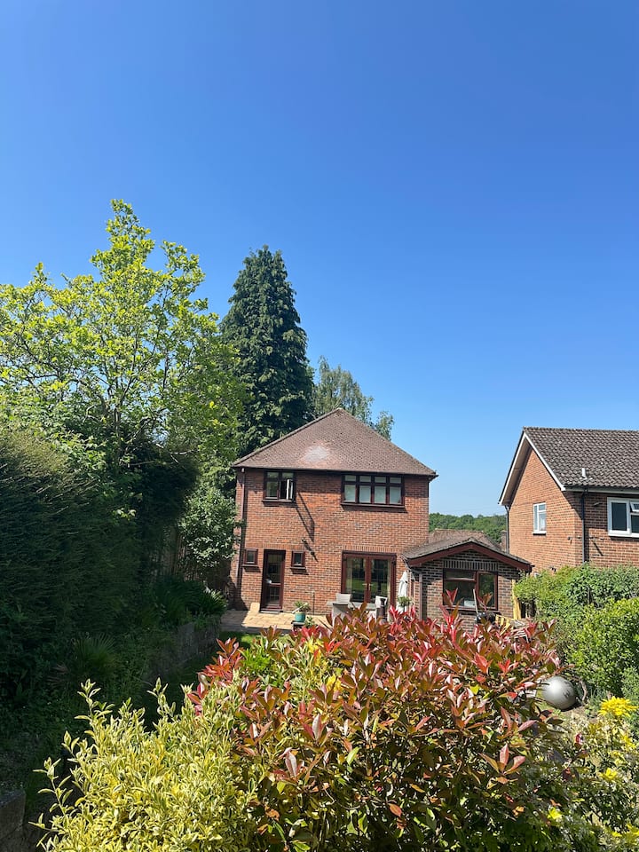 Prime Southampton Leafy Gem. - Southampton