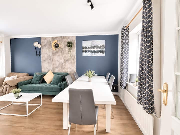 Gilbert House | Free Parking - Canterbury