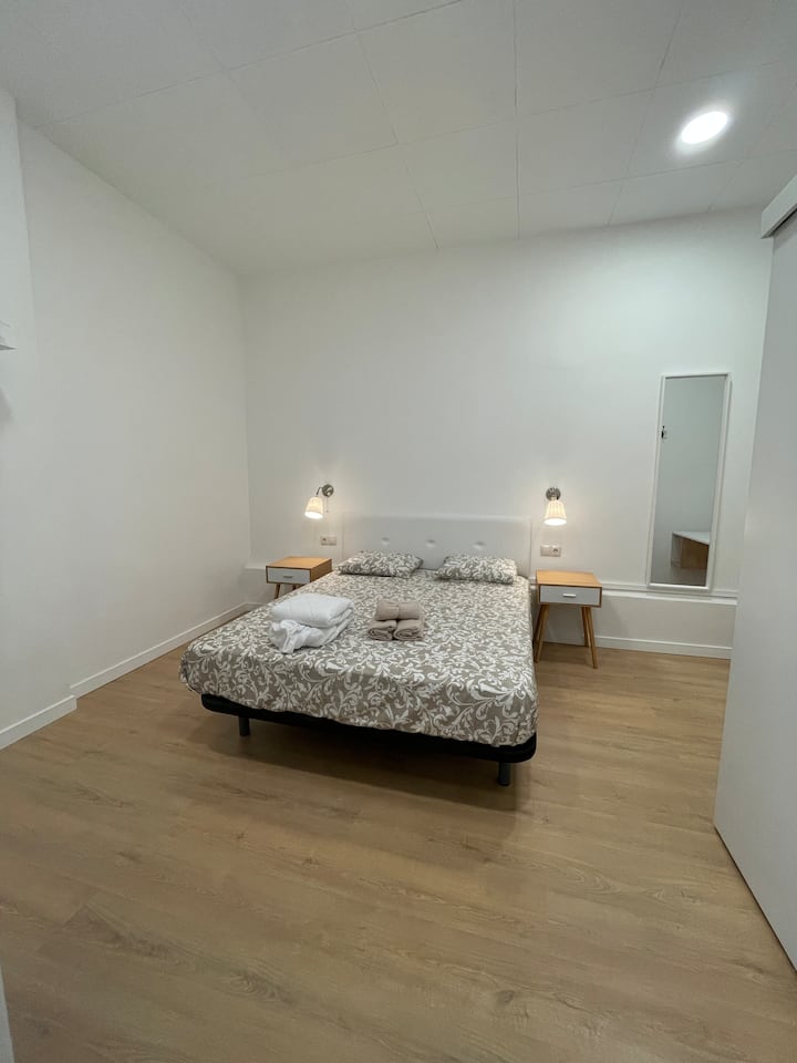 As3 King Room With Private Bathroom - Lleida