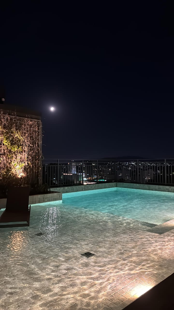 Go Carlos Gomes | Piscina 24h E Coworking - Porto Alegre