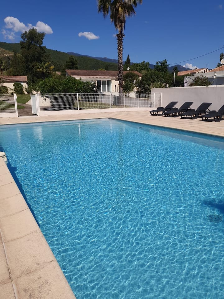 T2 Climatisée Avec Piscine - Ghisonaccia