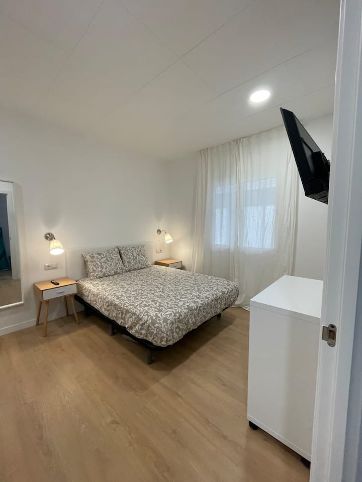 As1 King Room With Private Bathroom - Lleida