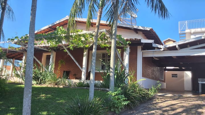 Casa Em ÁGuas De Lindóia: Localização Privilegiada - Águas de Lindoia