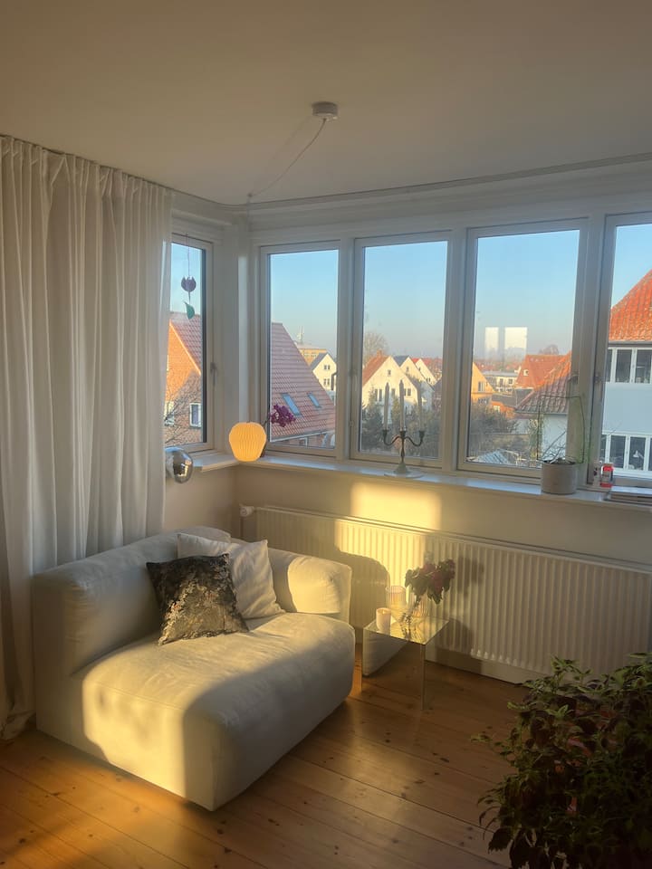 Lys Og Hyggelig Lejlighed – Tæt På By & Natur - Odense