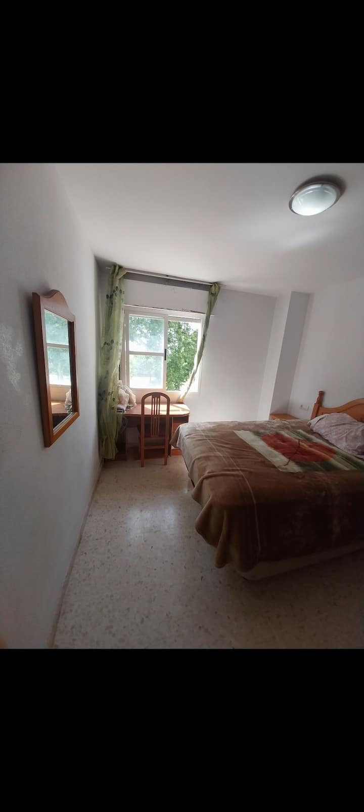 Chambre Disponible Pour Filles - Huelva