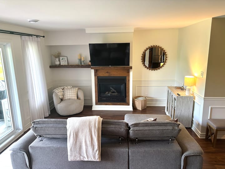 Condo De Luxe Au Pied De La Montagne - Saint-Sauveur