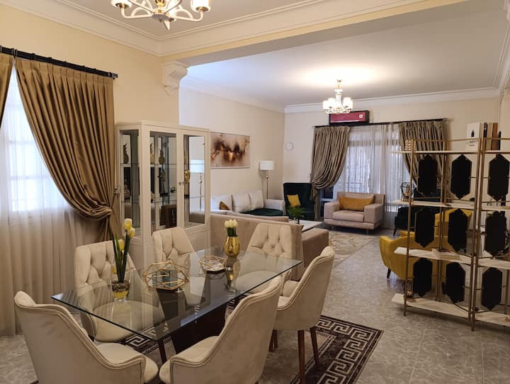 Niveau De Villa Avec Piscine
Elbiar Alger - Algiers
