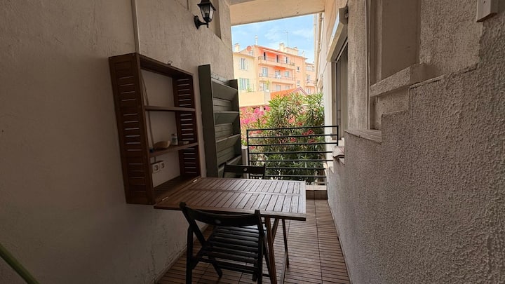 T2 Climatisé Dans Le Centre Et Près De La Plage - Antibes