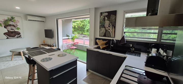 F2 Moderne Avec Terrasse • Emplacement Idéal - New Caledonia