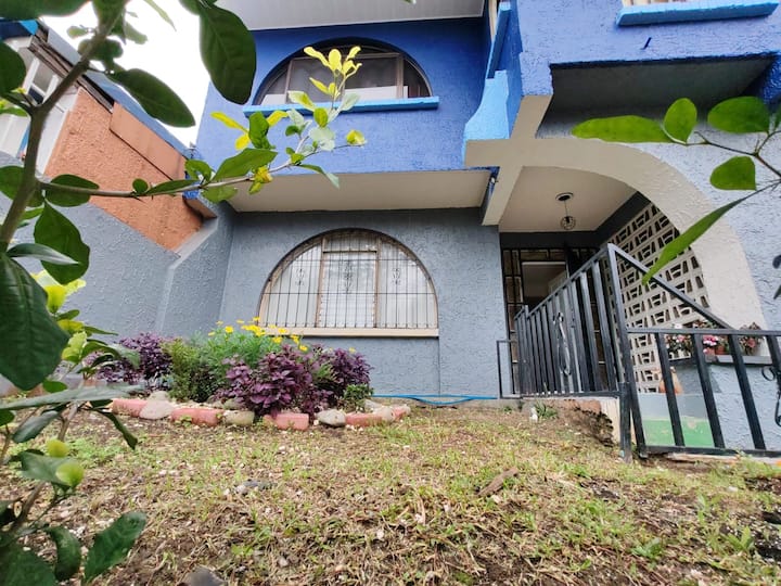 Hogar Entre Caminos, 5 Minutos Del Aeropuerto - Alajuela