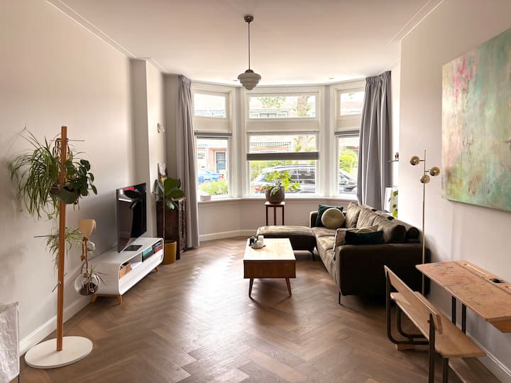 Herenhuis Nabij Strand, Grote Tuin,gratis Parkeren - La Haye