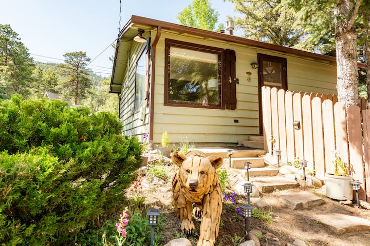 Cozy Mountain Escape W/ Hot Tub • Near Rmnp - Estes Park, CO
