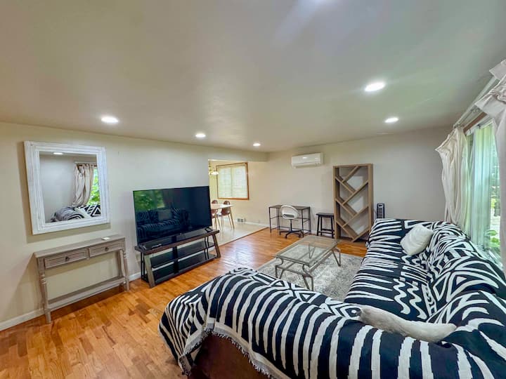 Home Near Airport - Des Moines, WA