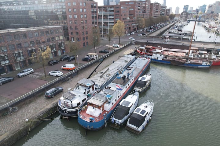 Boathouse Baloo 4-8p @Bocoliving Rotterdam Marina - Rotterdam