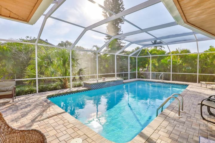 Sea La Vie ~ Heated Pool Oasis! - Bradenton, FL