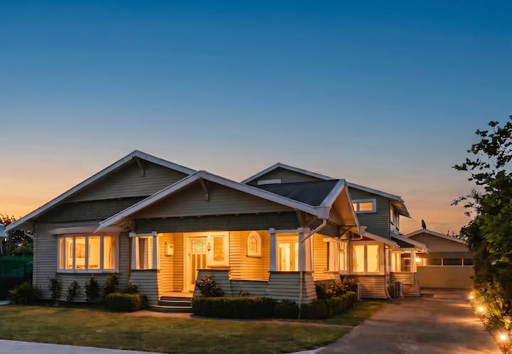Quiet Luxury Central Blenheim Apartment - Blenheim