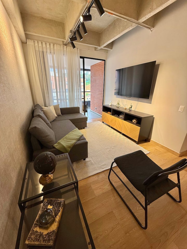 Moderno Elegante Apartamento Comodo En Envigado - Envigado