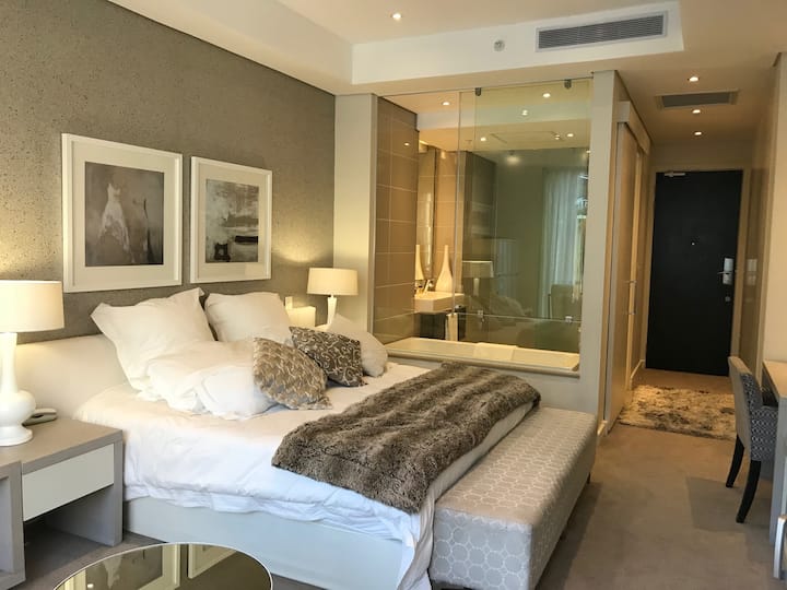 One Eleven, Sandton Skye - Sandton