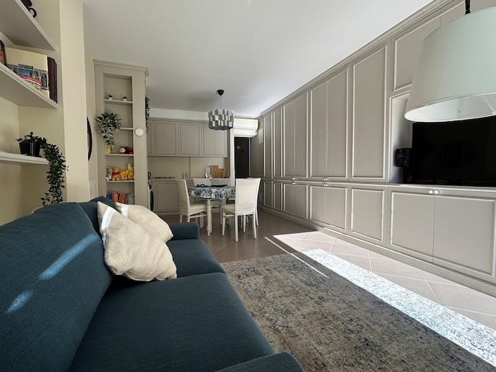 Blue Roof: Bijou Con Terrazza - Fidenza