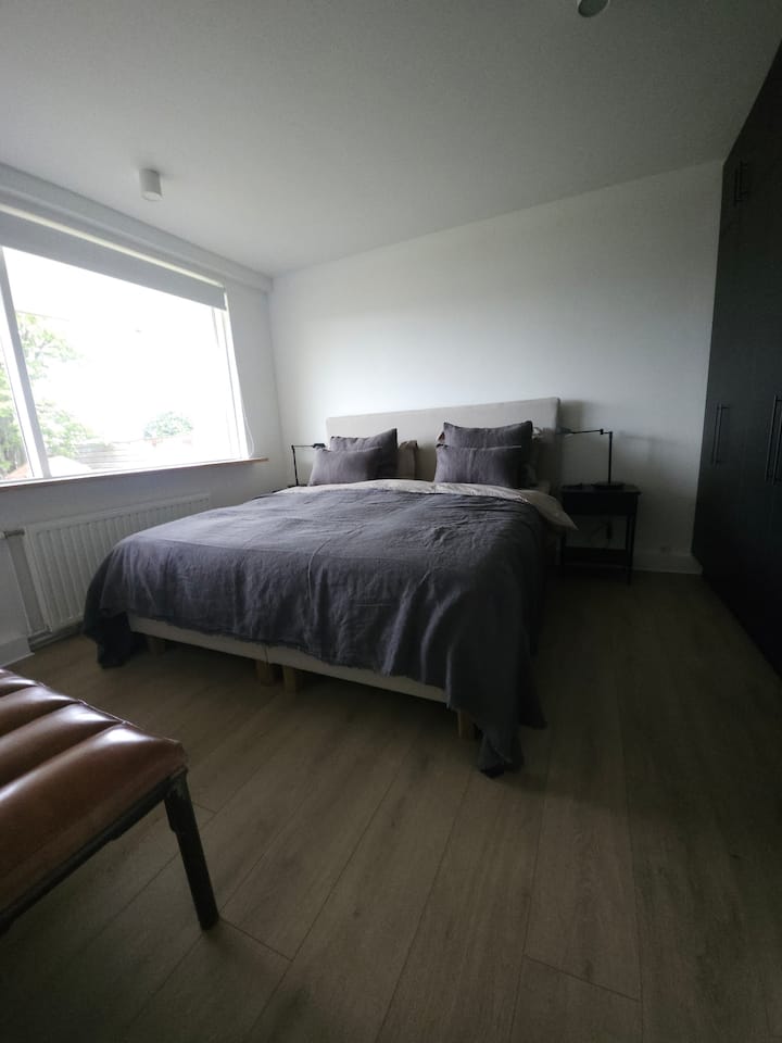 Coco-mat Luxury Natural Bed. W/free Parking - Reykjavík