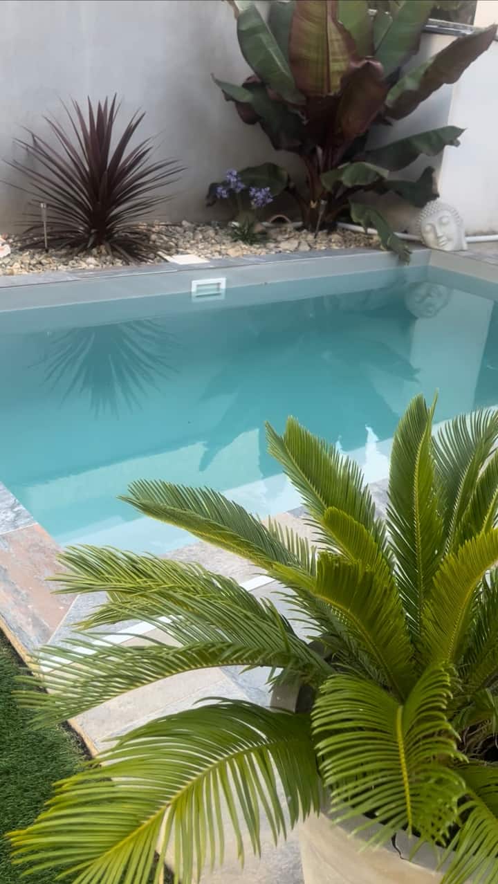 Jolie Villa Avec Piscine Et Jardin Cœur De Ville - Vias