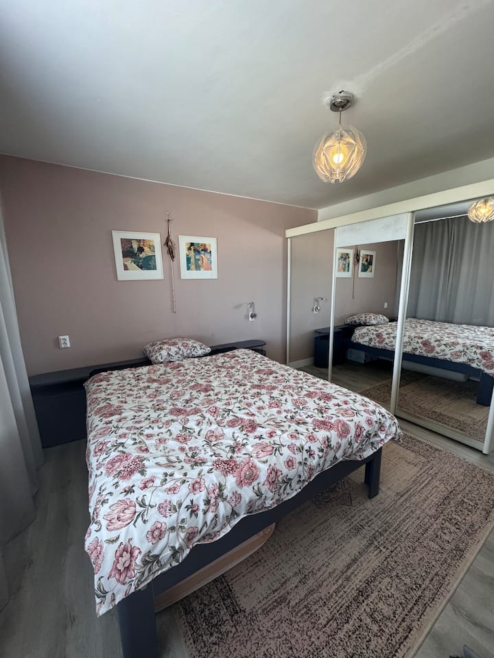 Ladies Only! Great Loc Furnished - Rotterdam