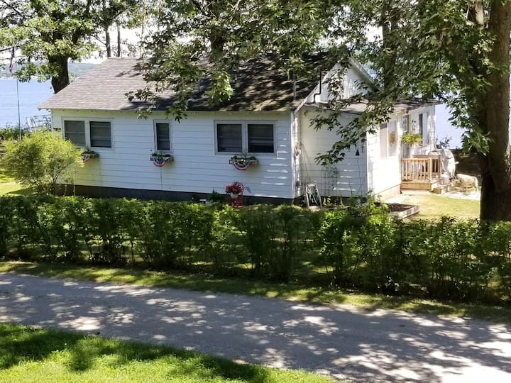 The Cottage At East Shore Drive - St Albans City, VT