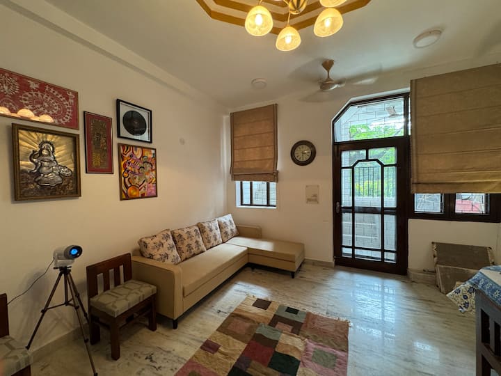 Feels Like Home, Not In Rome - 新德里