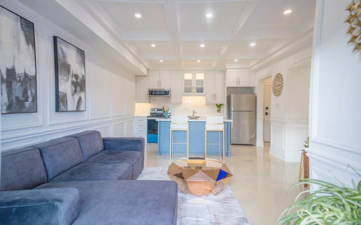 Bright Condo Near Beach & Go - Barrie