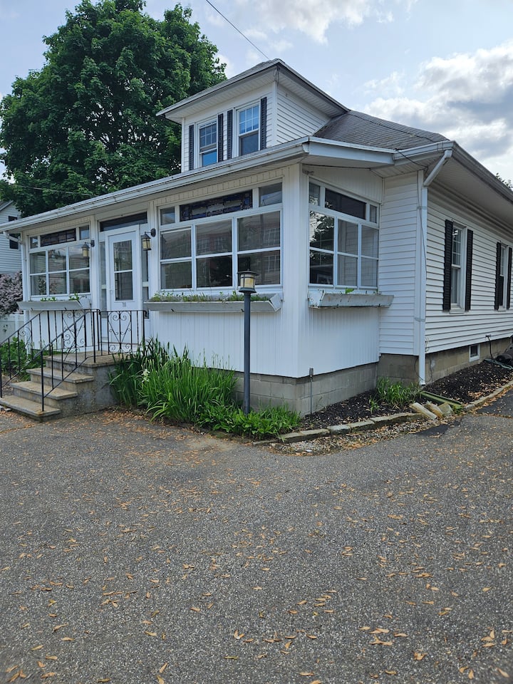 4 Bedroom Home In The Heart Of Dover, Nh - Rochester, NH