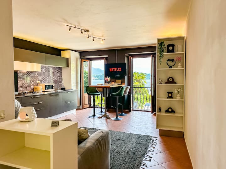 [Stresa Vista Lago] Cinema E Spiaggia - Meina