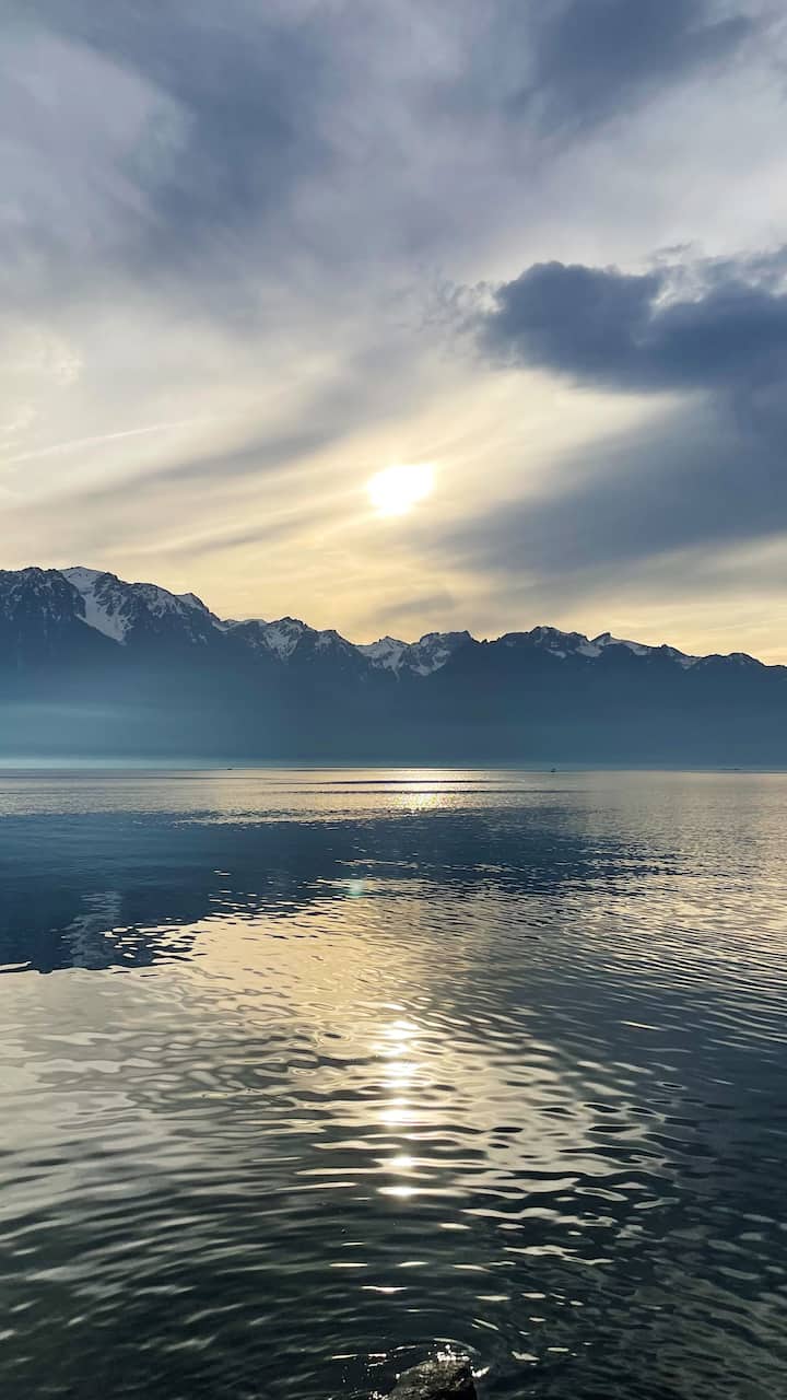 Cheap Room For A Jazz Festival - Montreux