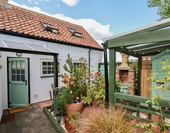 Driftwood. Cosy, Quirky Seaside Hideaway - Bridlington