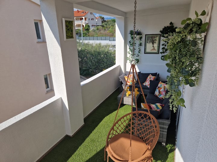 Spacious 4 Bedroom Apartment - Caska