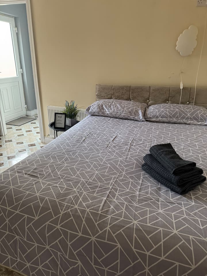 Cosy & Casual - Urban Hideaway - Navan