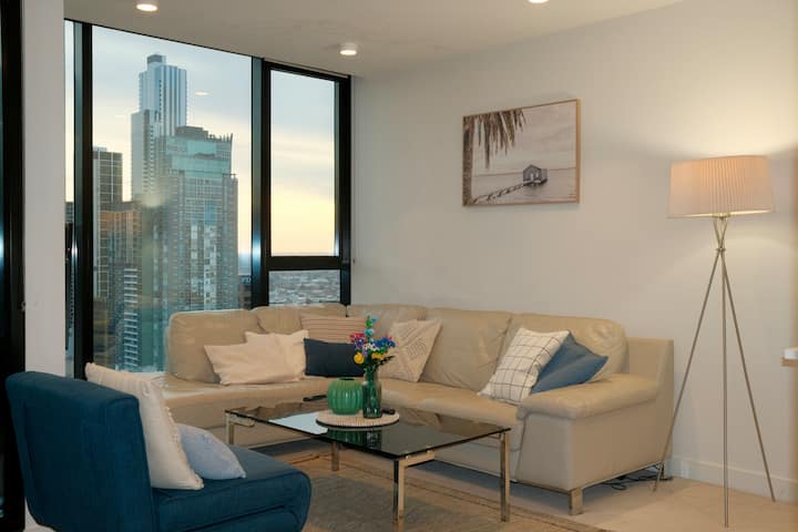 Cbd Serenity: Spacious 2br W/ Balcony & View - Melbourne