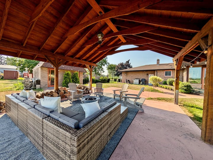 6br/3ba Rustic Bliss Among The Vines - Ontario