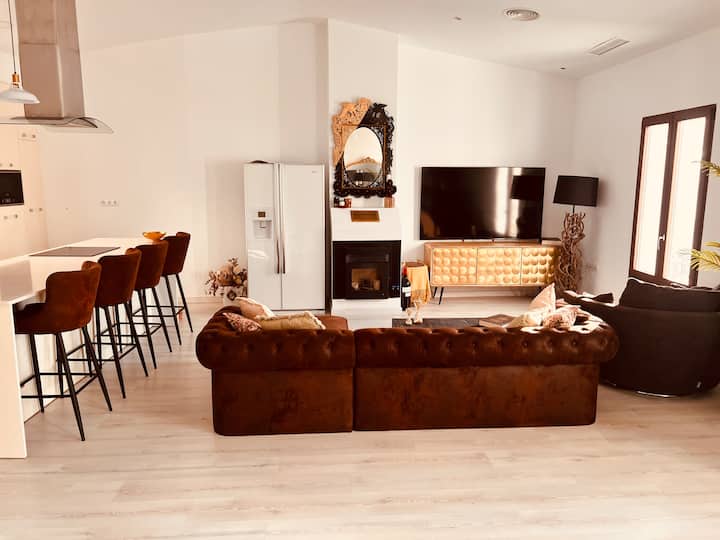 1.	Casa De La Luz - Cartagena