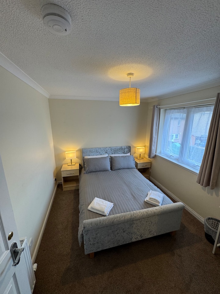 Comfortable Double Room With Own Bathroom - Inverness