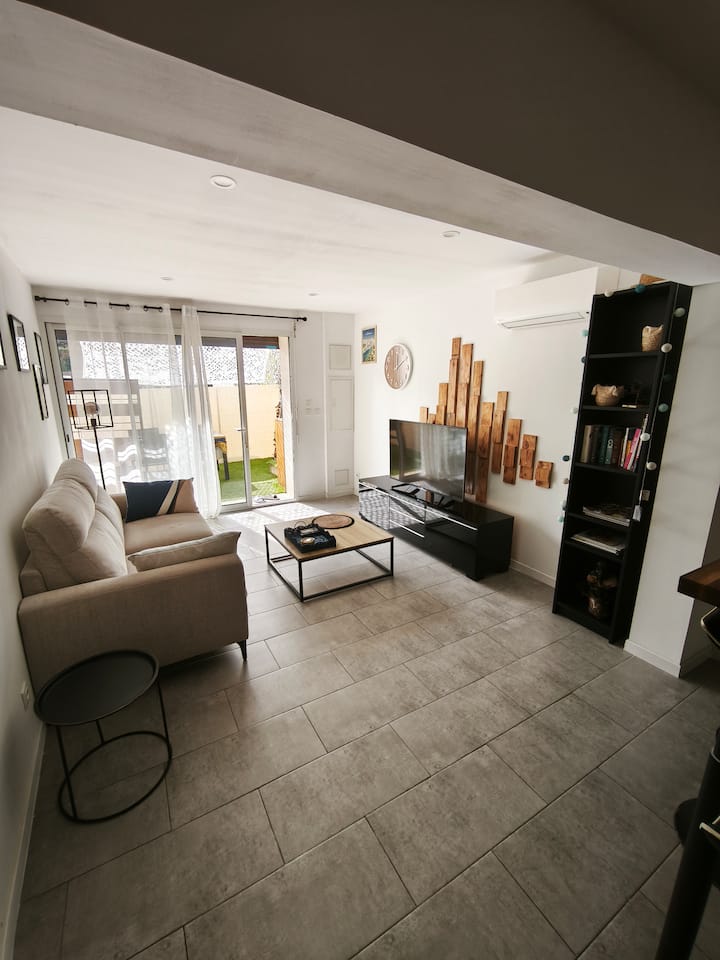 Studio Calme Climatisé Avec Terrasse & Parking - Bouc-Bel-Air