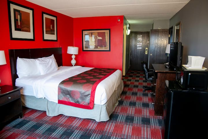 Stylish Albany Room Minutes To Downtown - Albany, NY