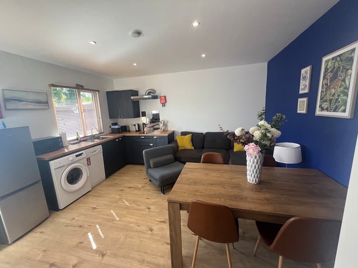 Cosy Country Cottage Near Emerald Park - Ashbourne