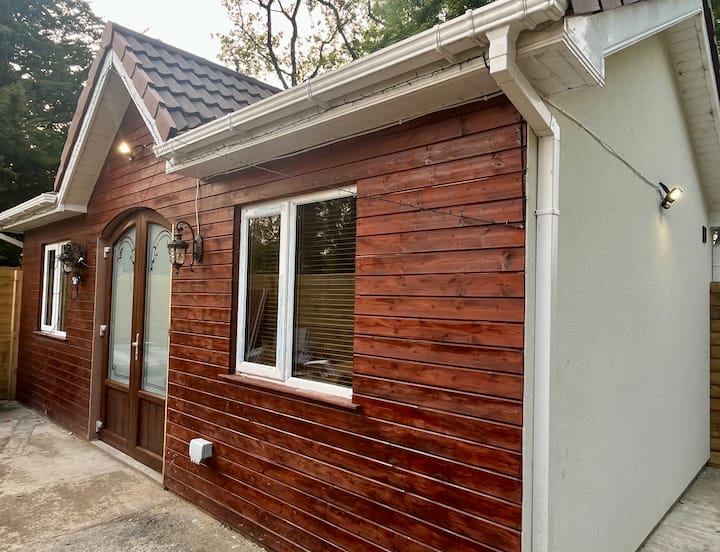 Cosy Country Cottage Near Emerald Park - Ashbourne