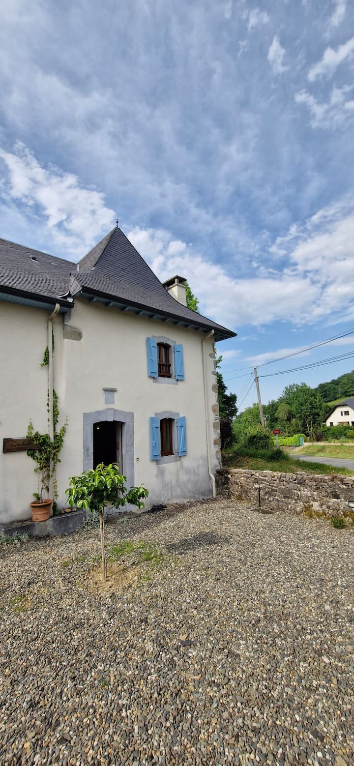 Peaceful Basque Gîte Escape - Mauléon-Licharre