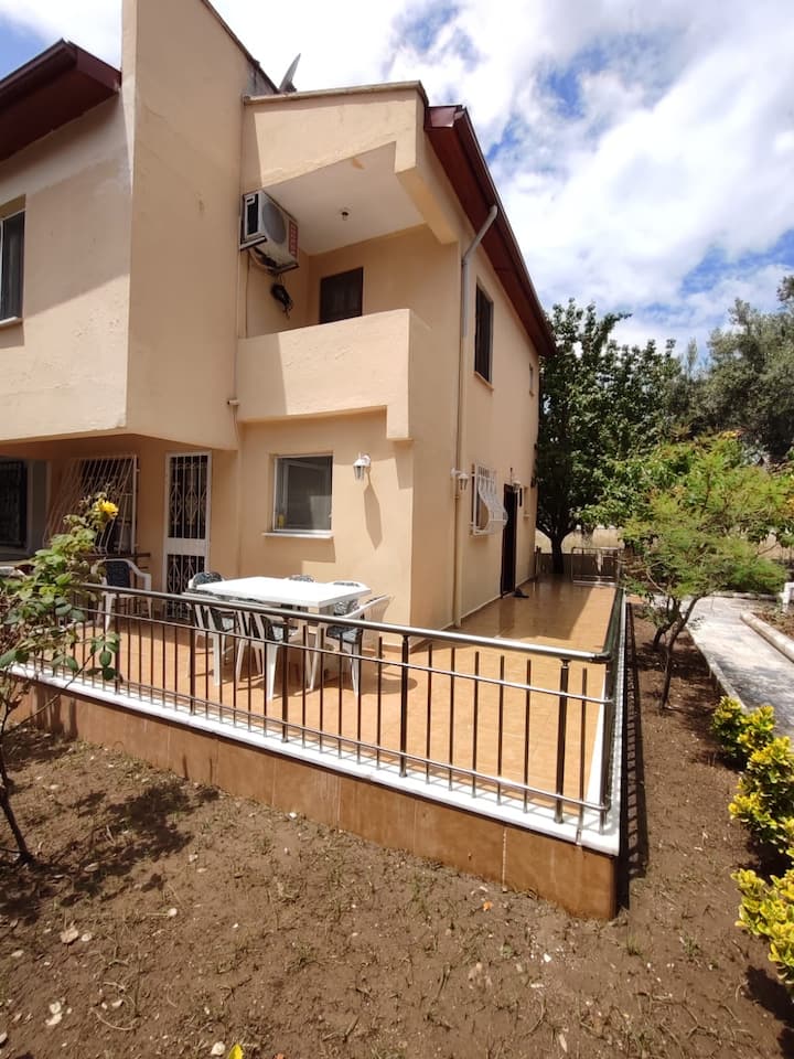 Ayvalık Sarımsaklı Kiralık Villa - Ayvalık