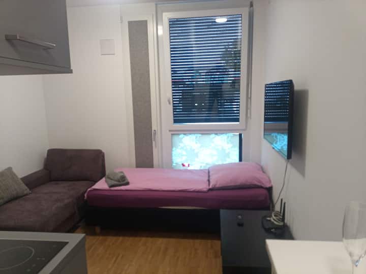 Voll Möbliertes 17m² Apartment - Planegg