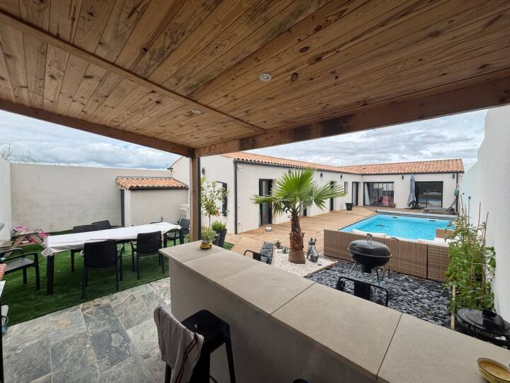 Villa Avec Piscine - Charron